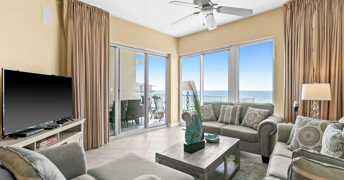 The Crescent 412 - Scenic Stays