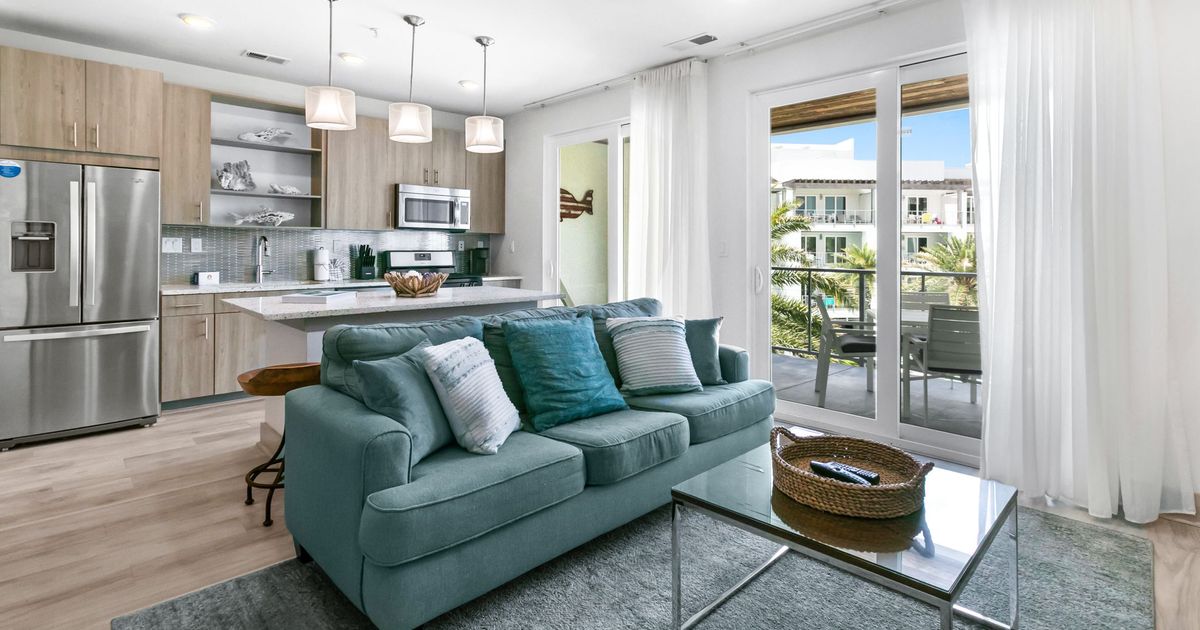 The Pointe 333 - Scenic Stays