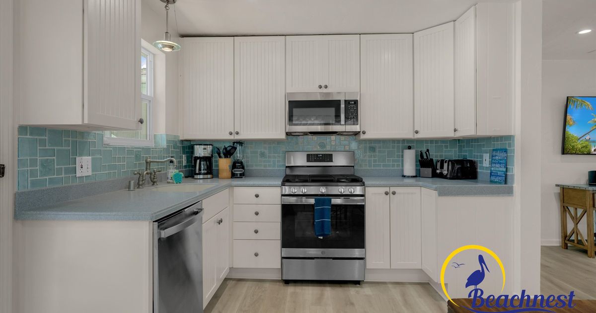 Jewel Box Beach House - Beachnest Vacation Rentals