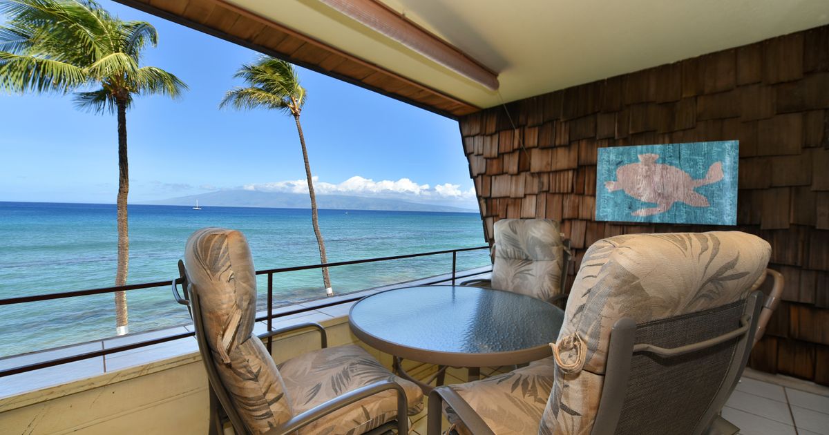 Kulakane 304 Beachfront with Pool - Maui Vacation Rentals - Maui ...