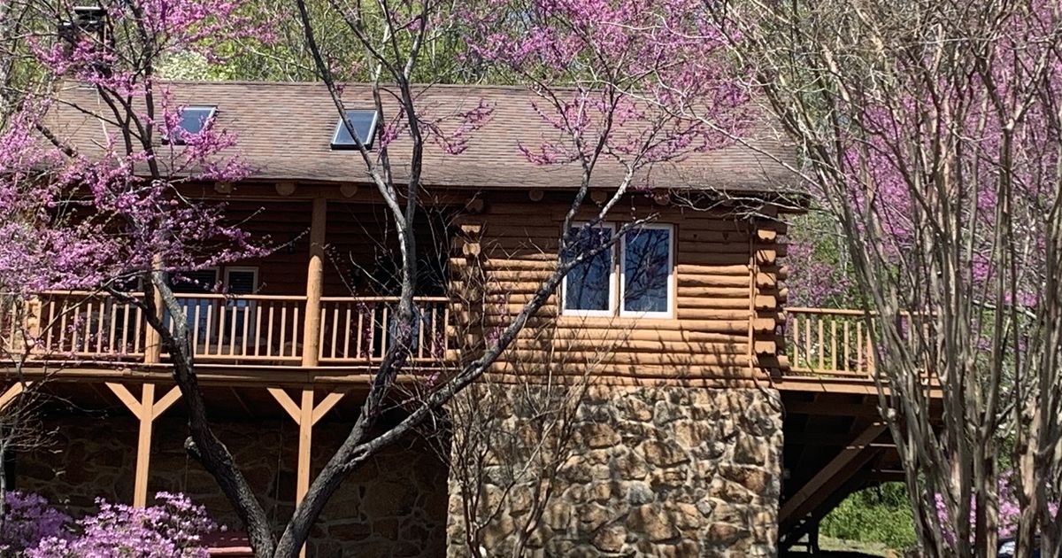 Stream Song - Lydia Mountain Lodge & Log Cabin