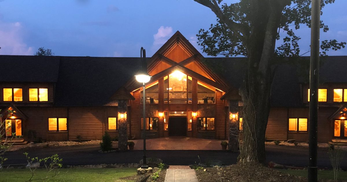 Lodge Event Hall - Lydia Mountain Lodge & Log Cabin