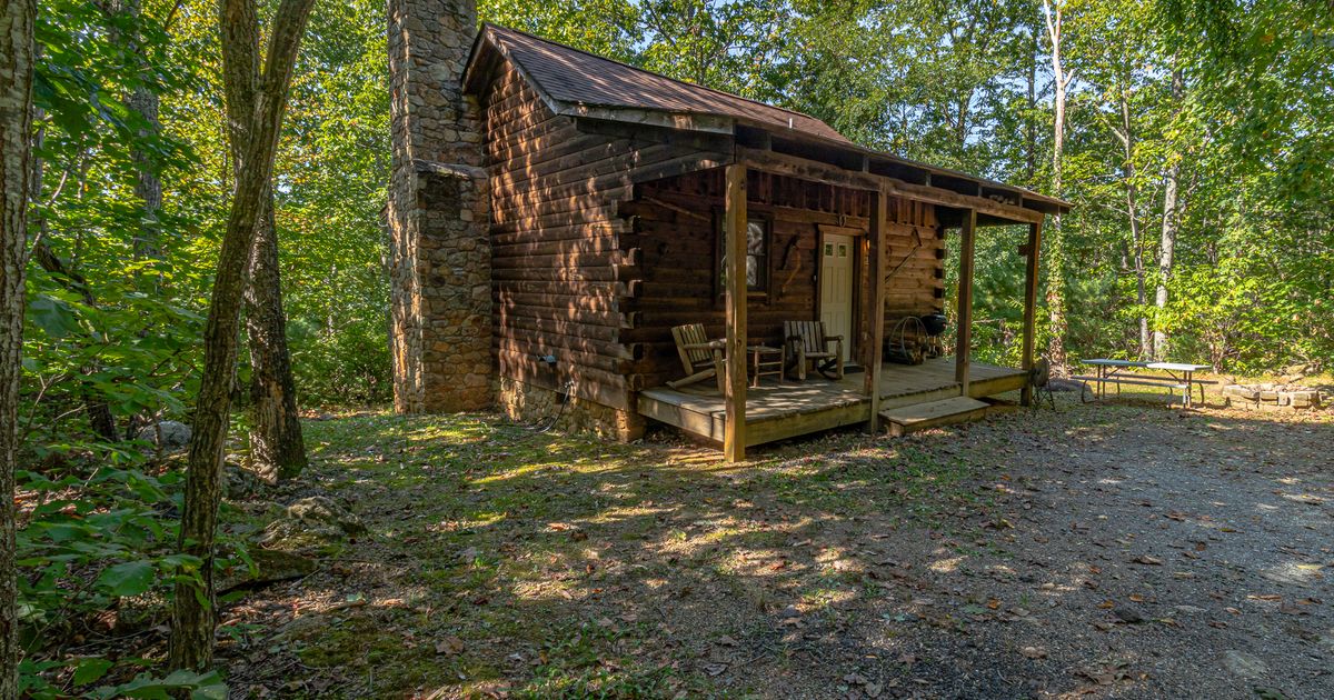 Cabin #9 - Mattie Moo - Lydia Mountain Lodge & Log Cabin