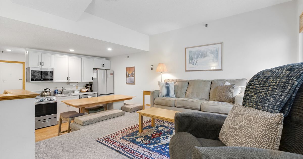 Sunday River Ski-In / Ski-Out Condo - Sunrise A-112 - Maine Ski Lodging Co