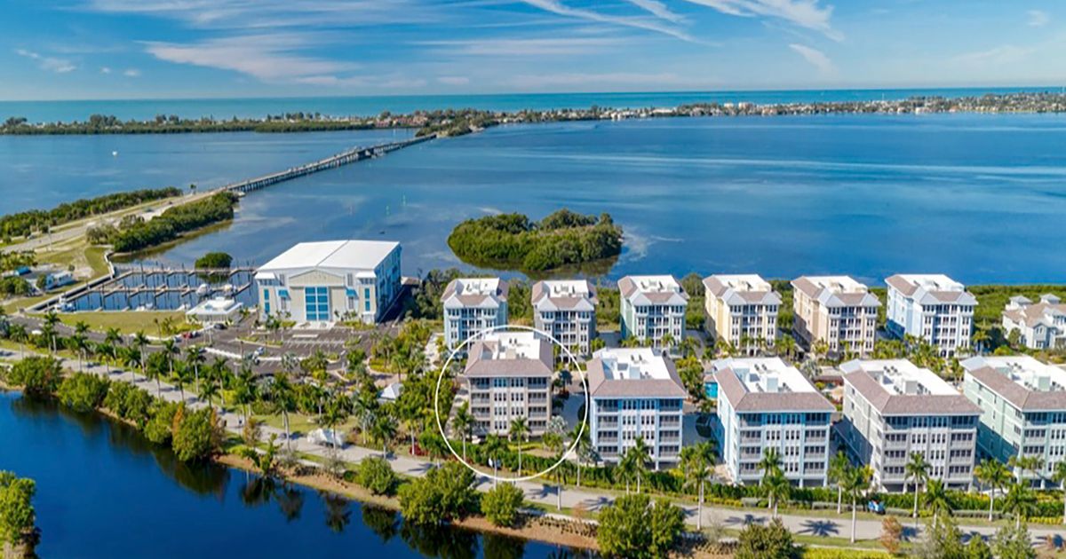 A Wave from it All - Sanibel Island Vacation Rentals