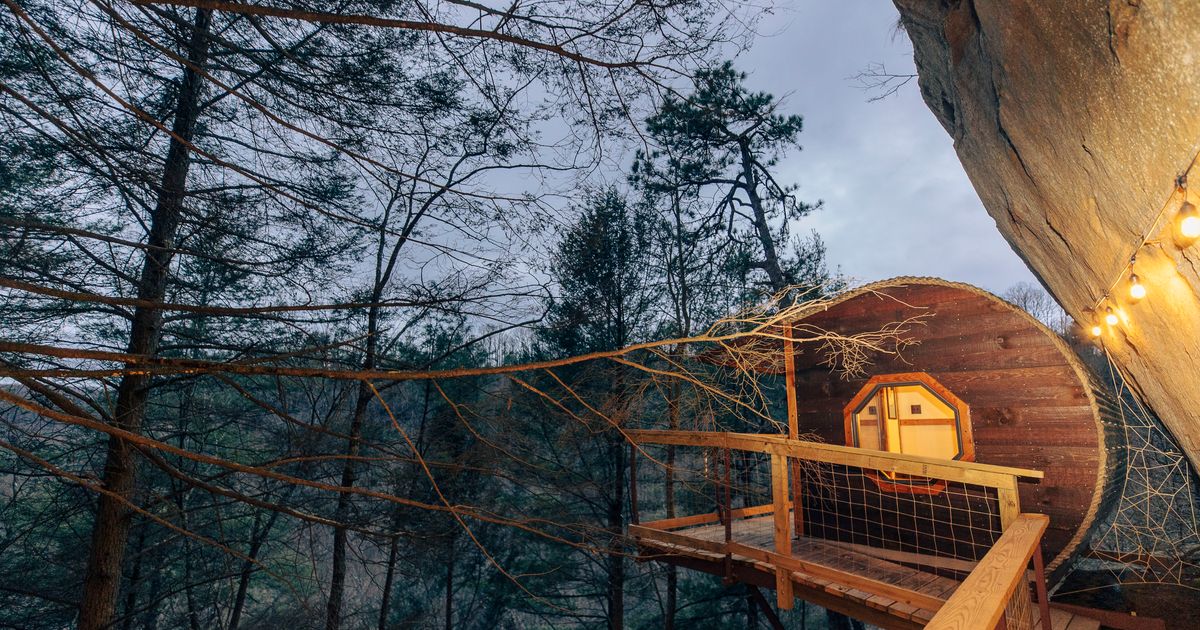 Grey Dancer Cliff House Red River Gorgeous - Red River Gorgeous