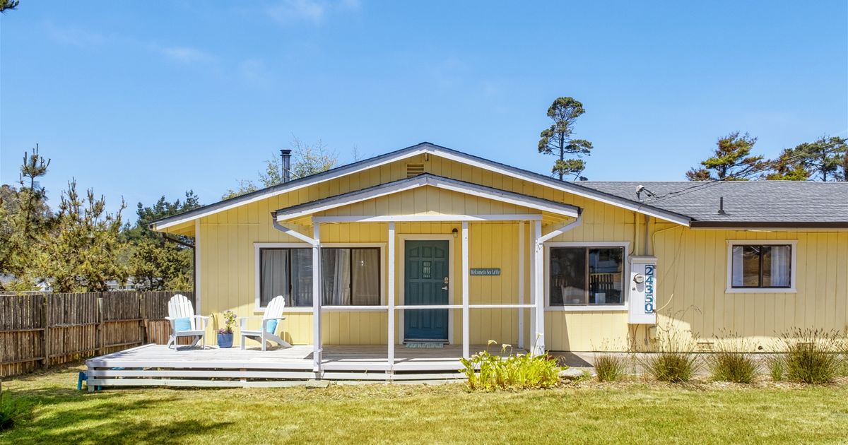 3 Bedroom Furnished Vacation Home Fort Bragg - Pacific Blue