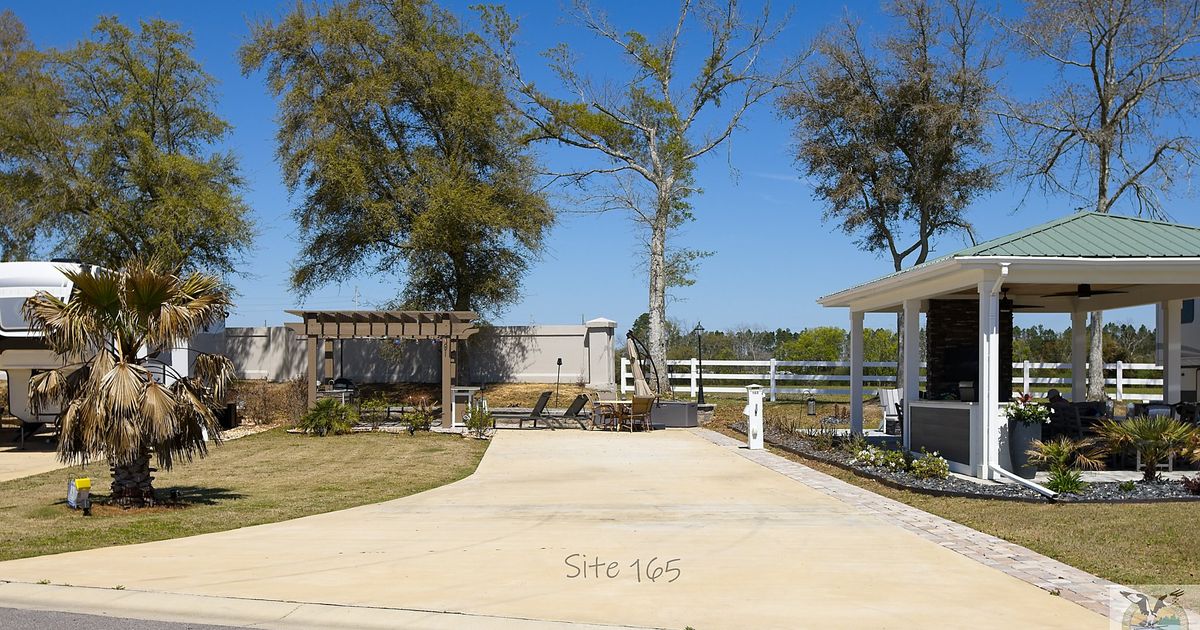 Site 165 - Lake Osprey Resort
