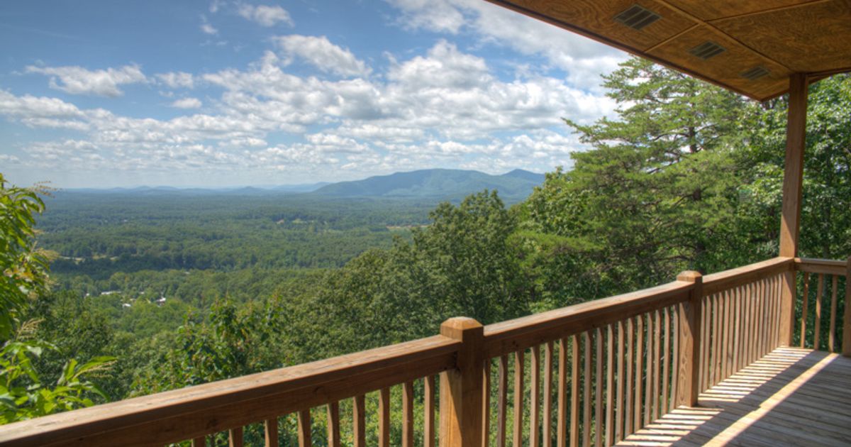 Lookout Pointe | 2 Bdr Helen GA Luxury Vacation - Pinnacle Cabin Rentals