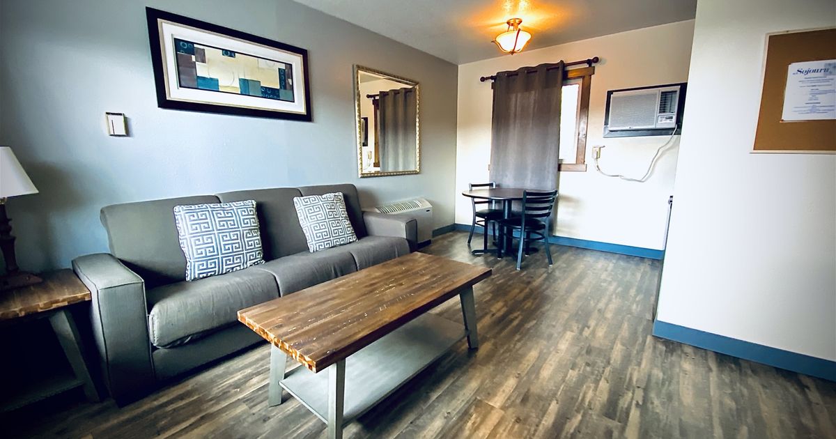 Suite 306 - 1BR Apartment with Kitchen | The Sojourn